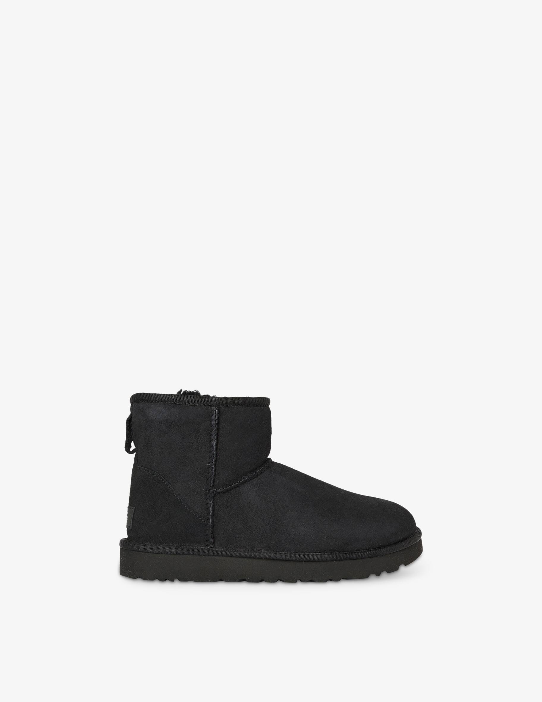Shop UGG Mini Classic II snow boots on Rinascente