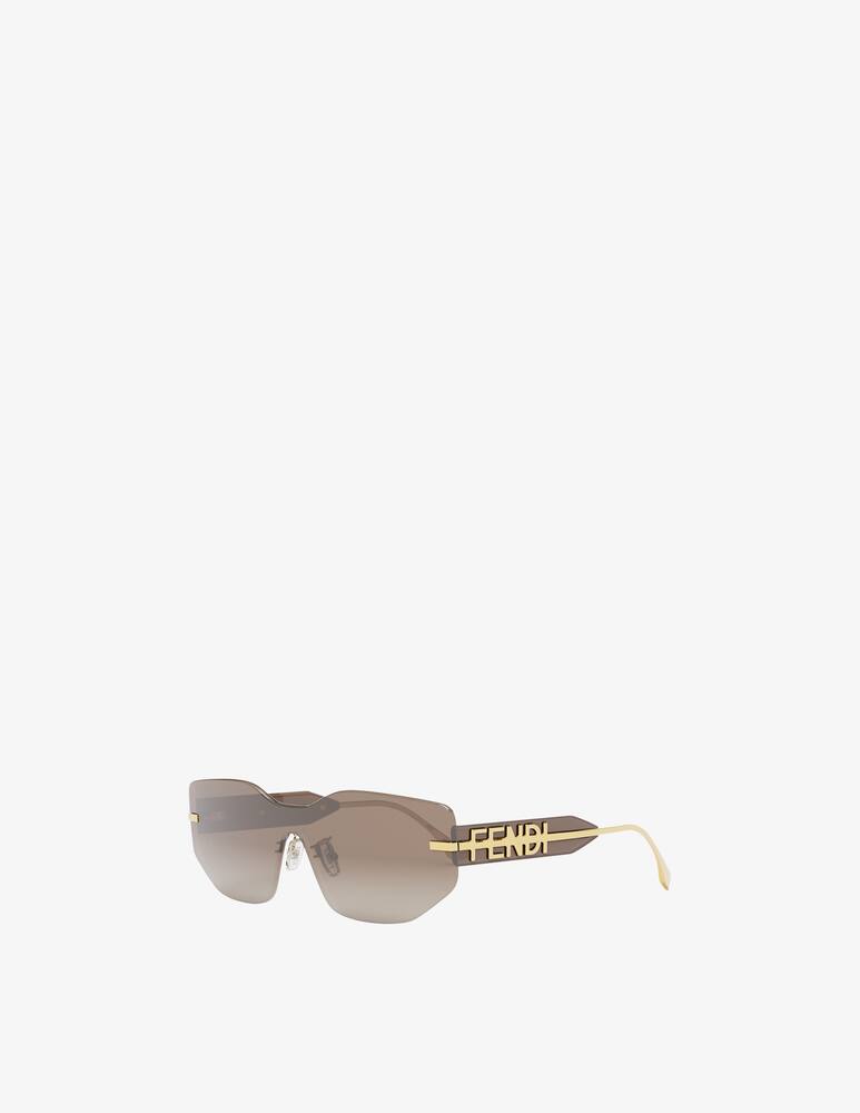 Shop Fendi FE40066U squared sunglasses on Rinascente