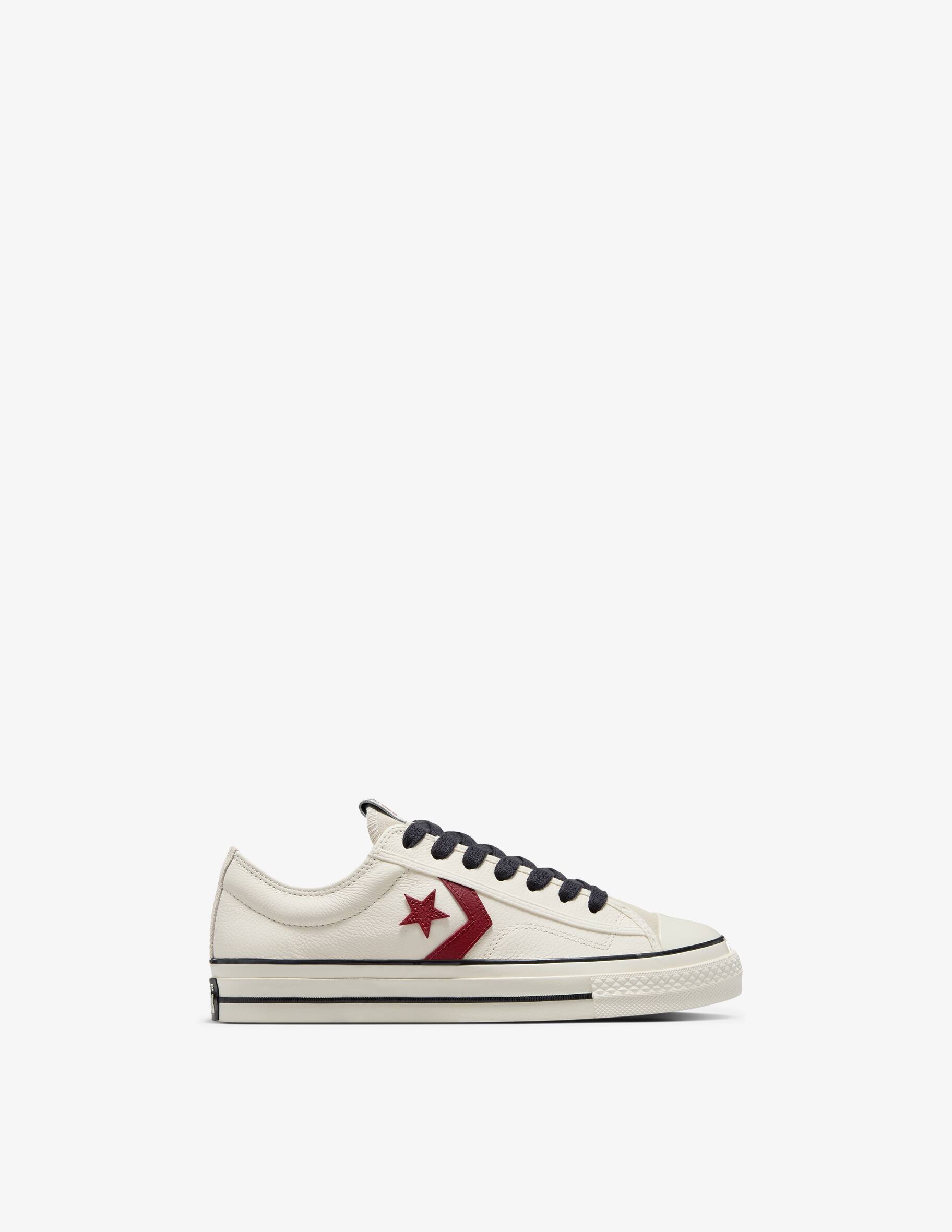 Acquista Converse Sneakers Star Player Low su Rinascente