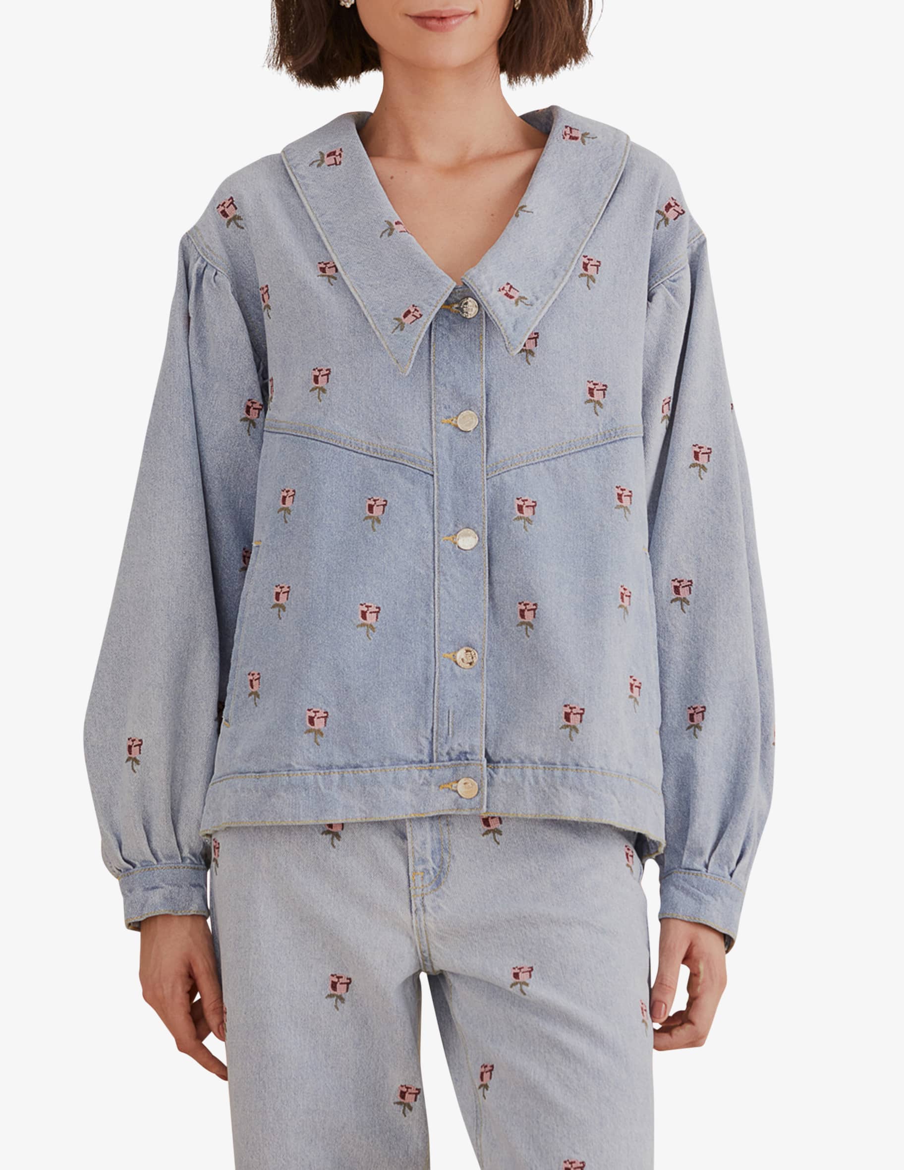 Shop Farm Rio Rose embroidery denim jacket on Rinascente