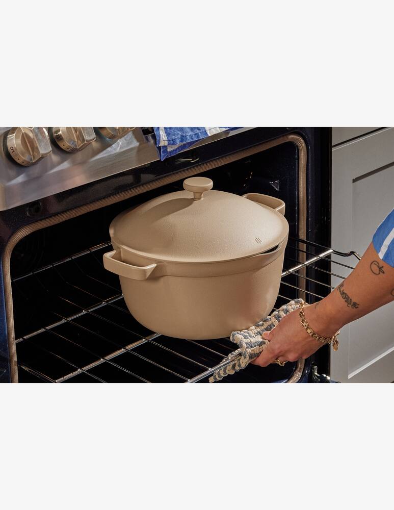 Shop Ourplace Perfect Pot + Roasting Rack - Cream on Rinascente