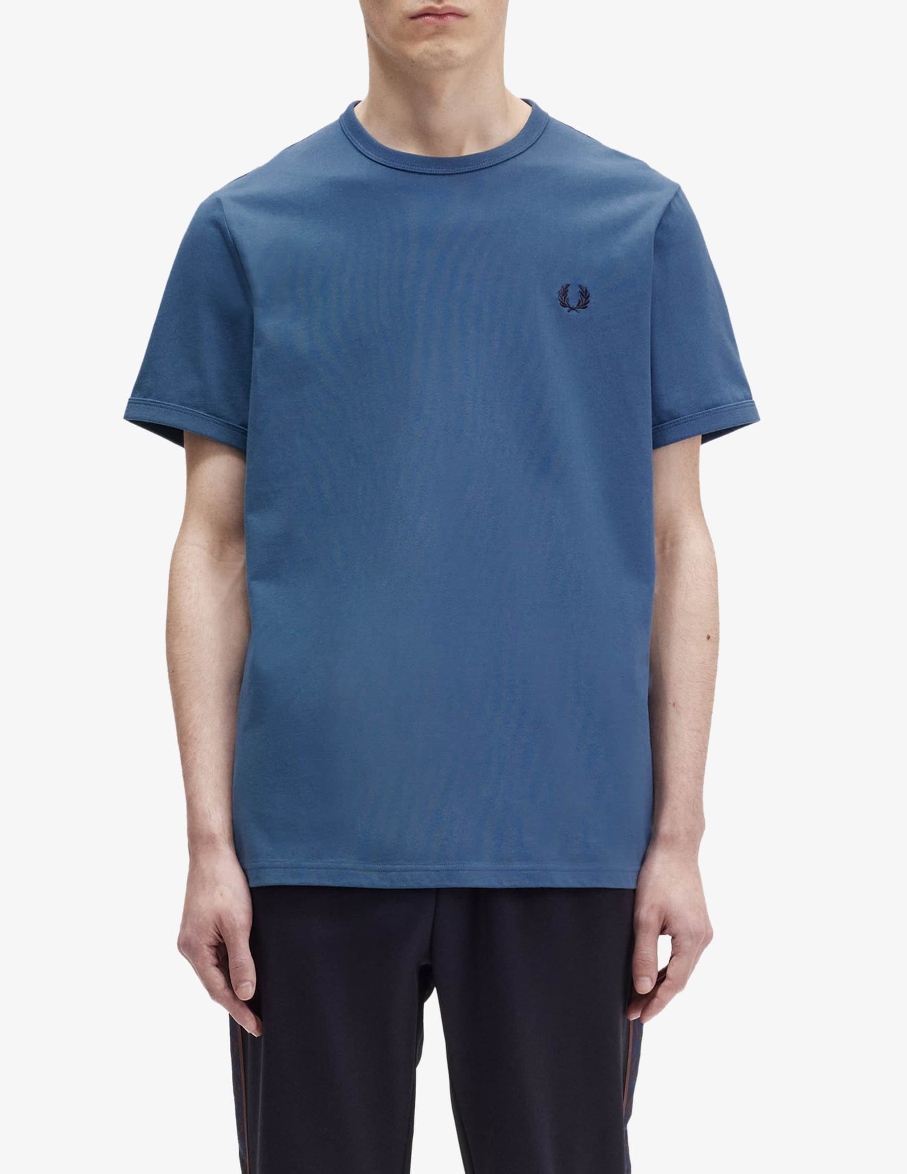 Shop Fred Perry Basic logo t-shirt on Rinascente