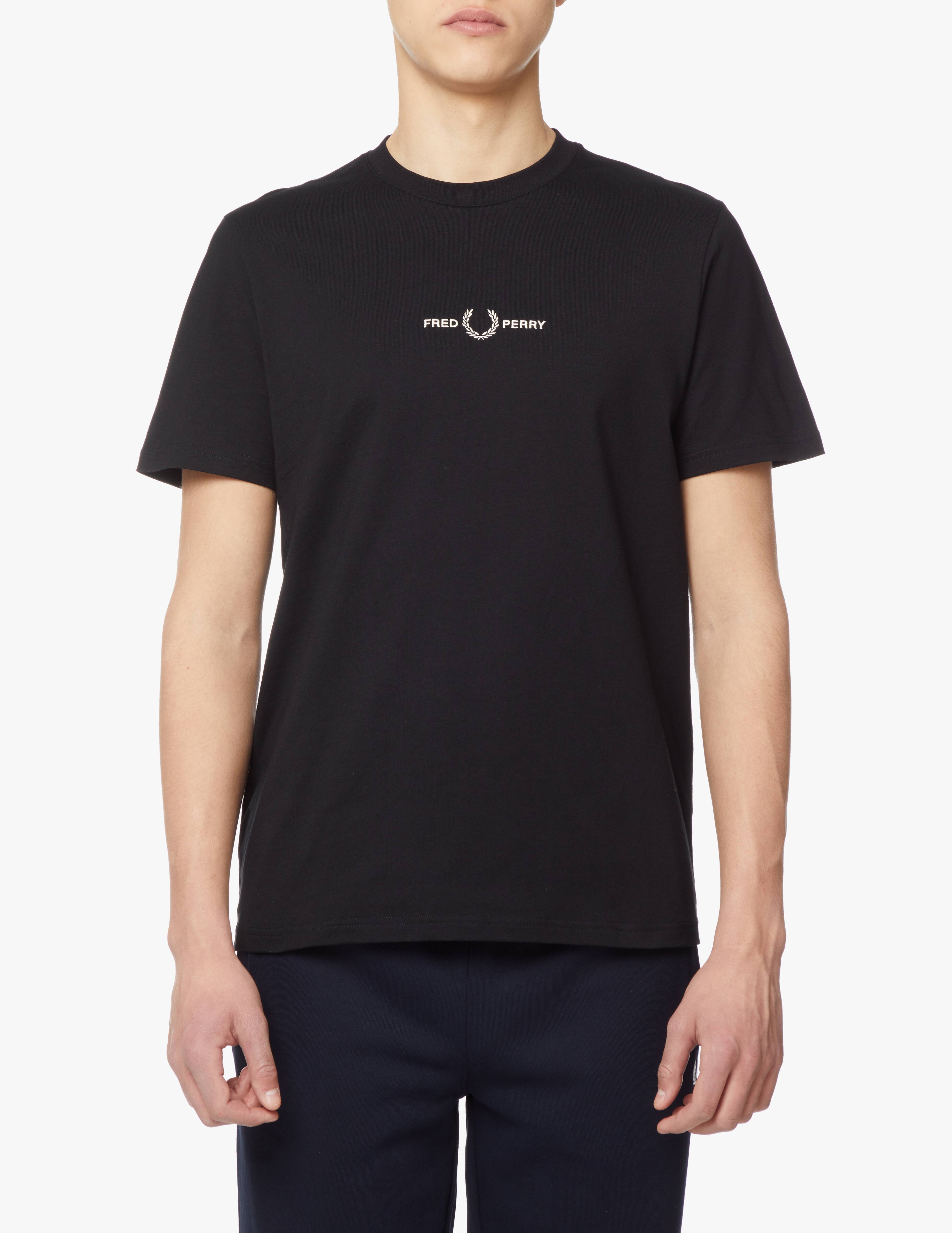 Shop Fred Perry Embroidered logo t-shirt - black on Rinascente