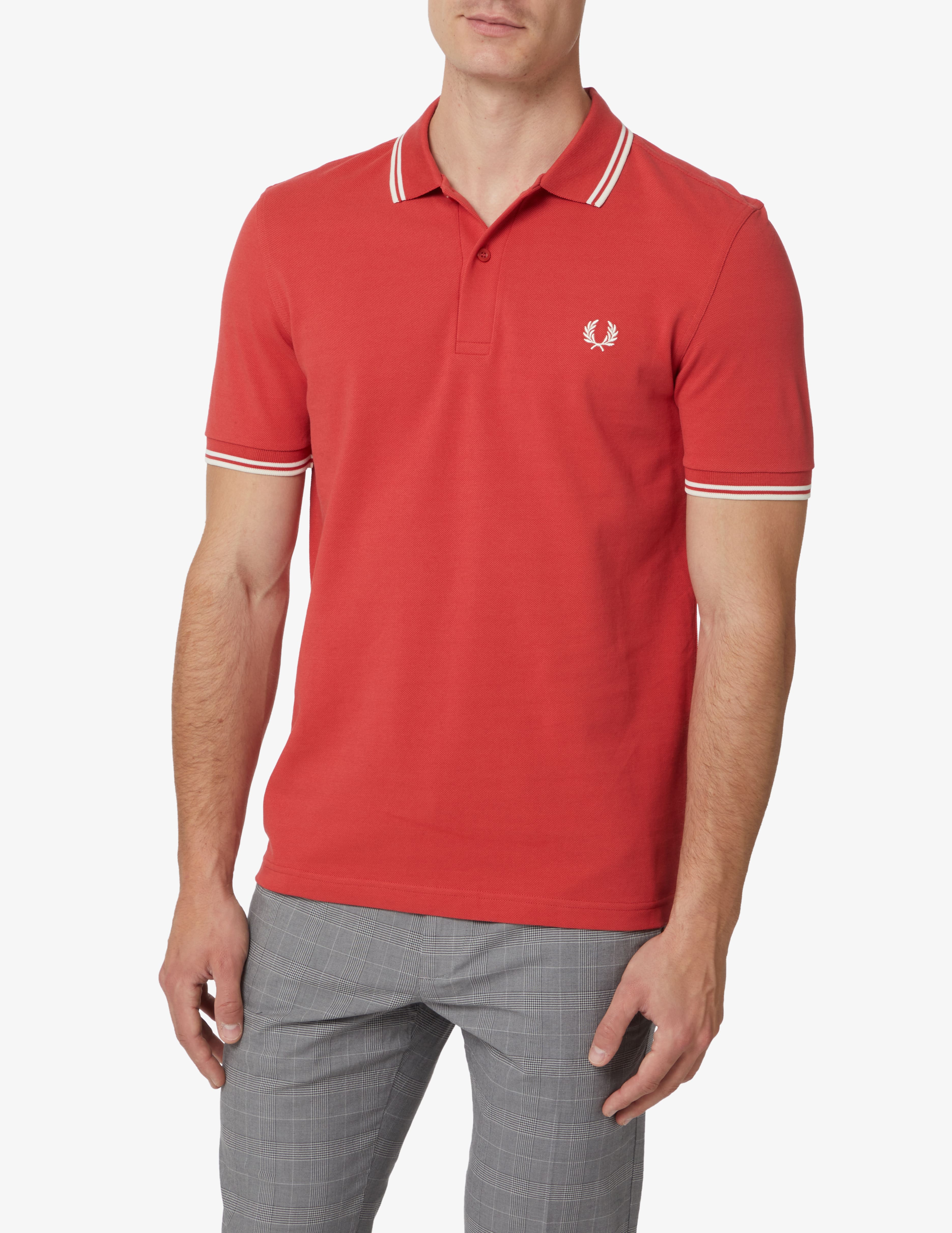 Shop Fred Perry Basic polo with profiles - Red on Rinascente