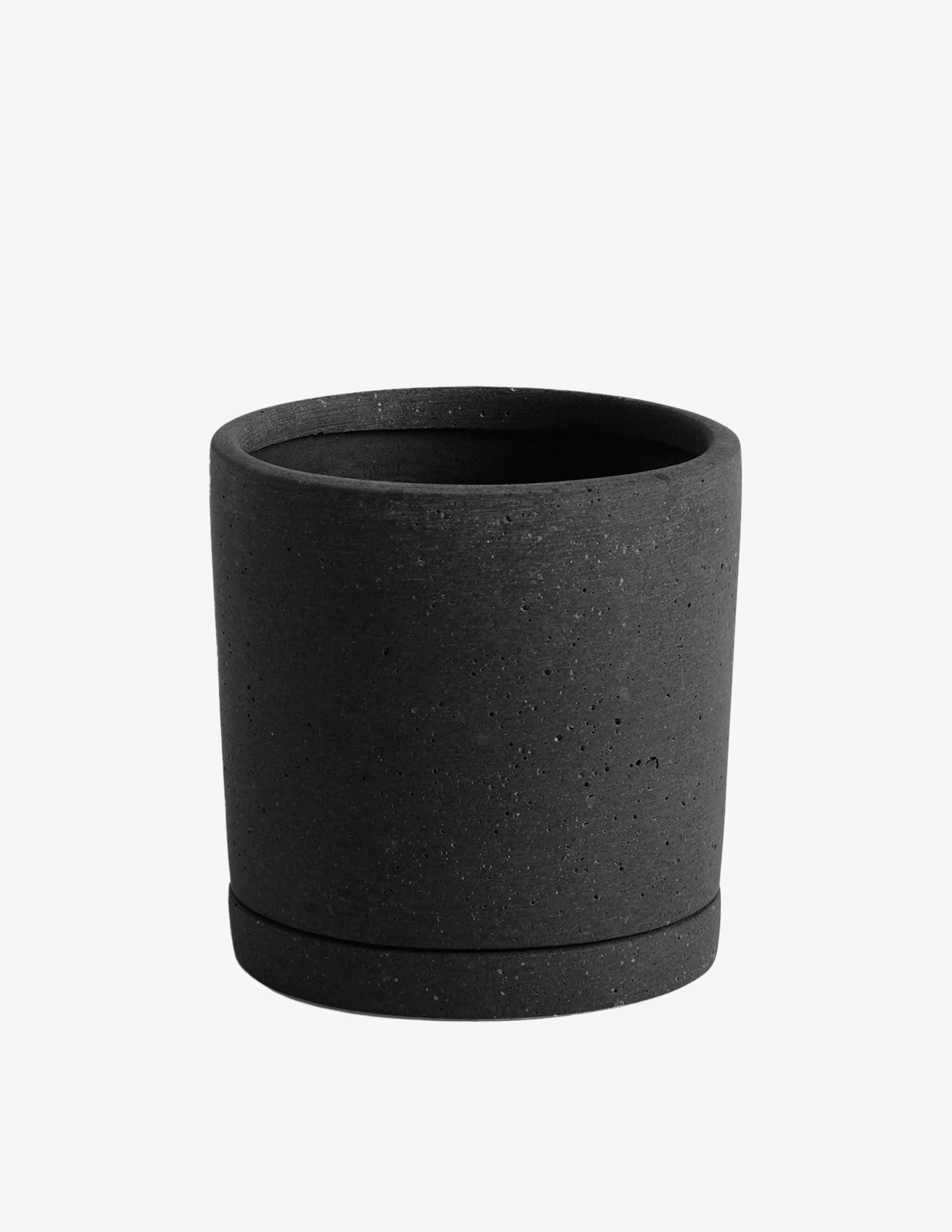 Shop Hay Plant Pot with Saucer M Vase - Black on Rinascente