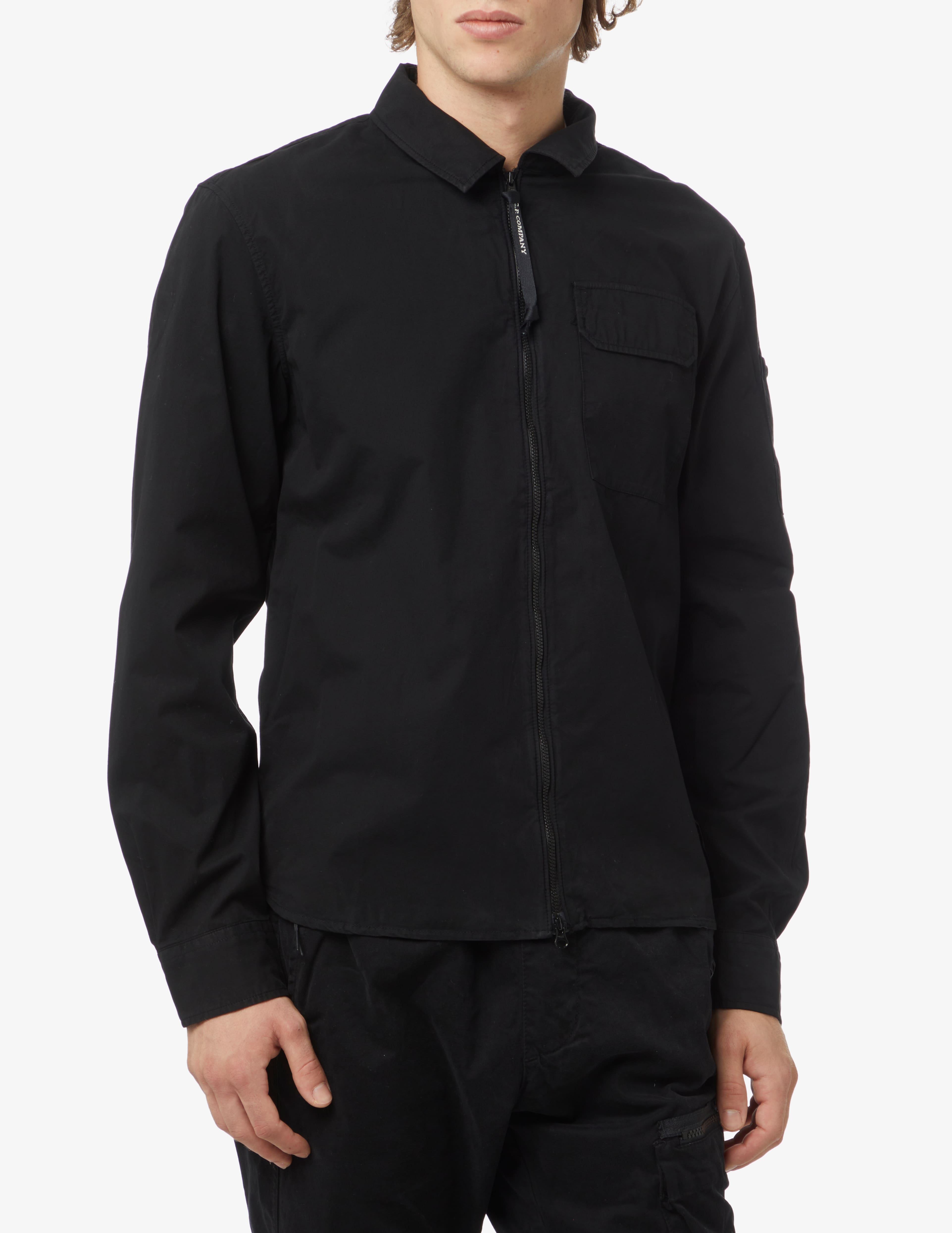 Acquista Cp Company Camicia con zip - Nero su Rinascente