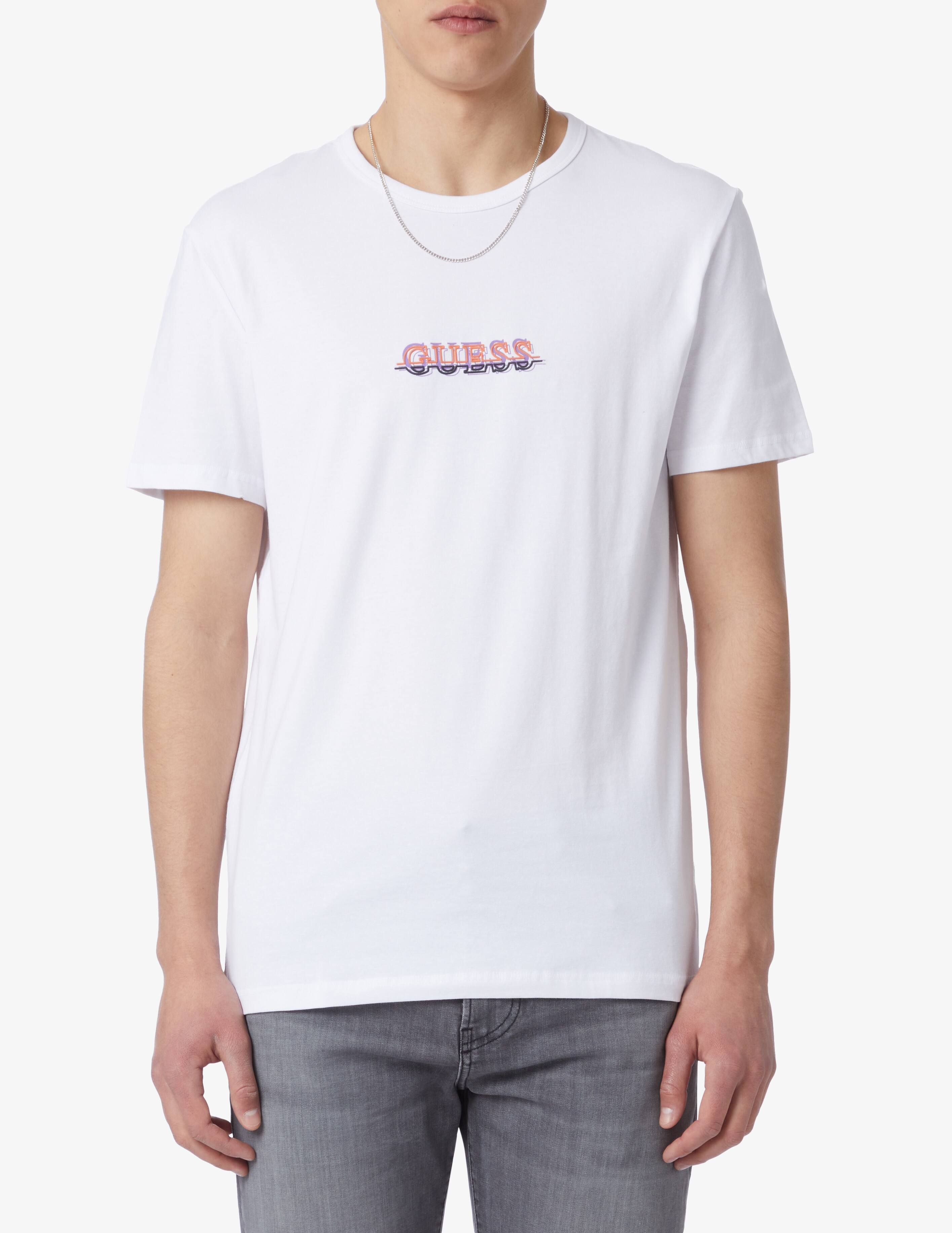 Shop Guess Maksim t-shirt on Rinascente