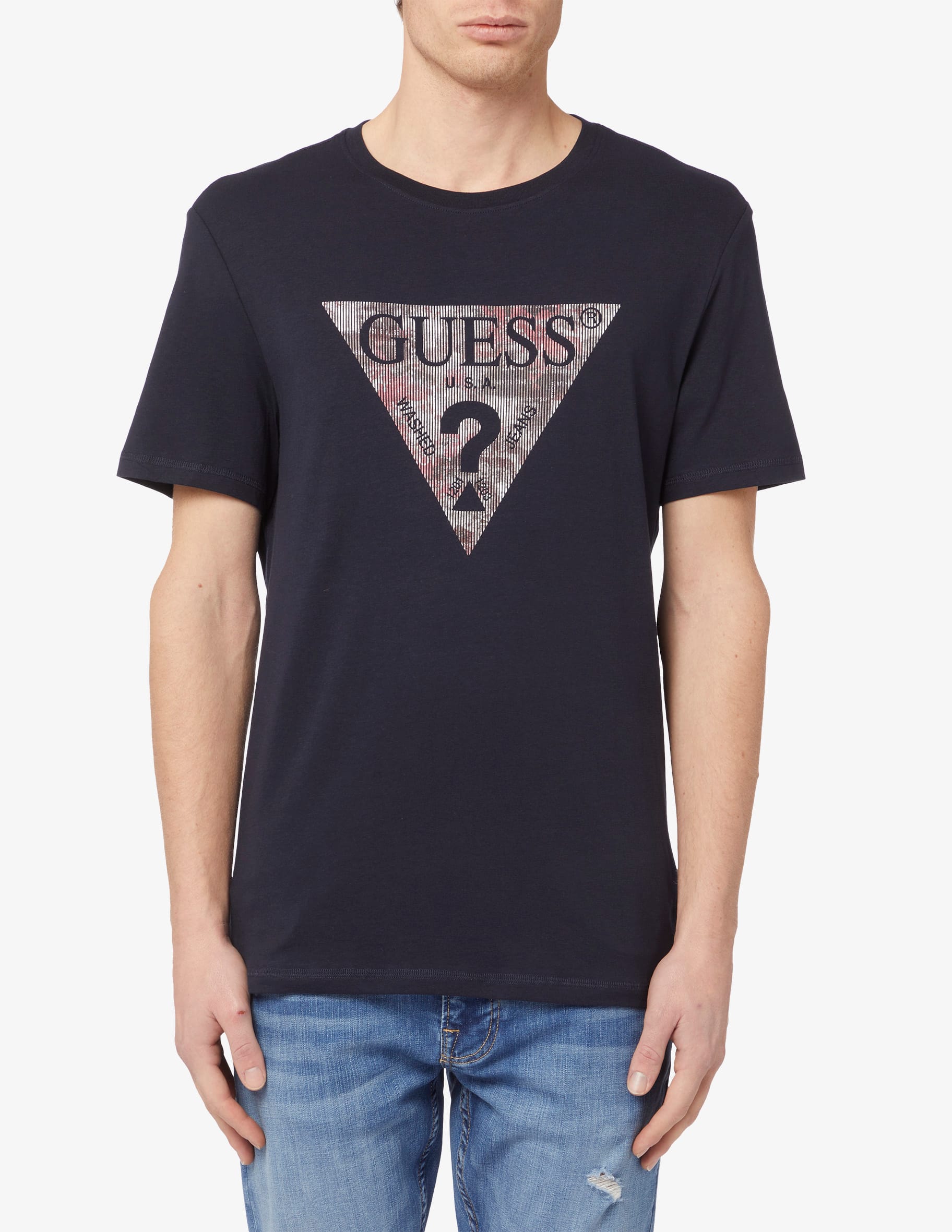 Acquista Guess Maglietta big logo triangolo fantasia su Rinascente