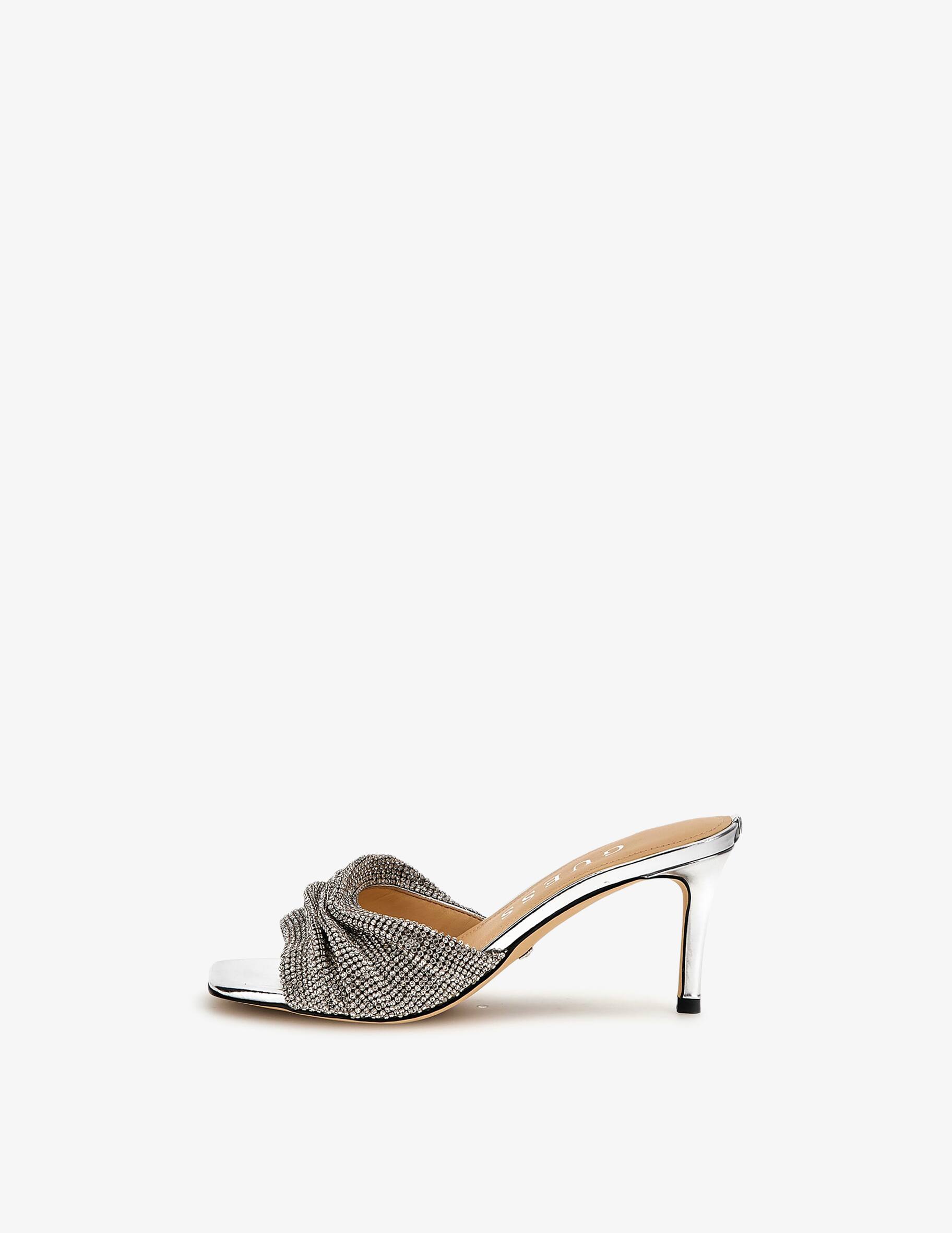 Acquista Guess Mule in cristallo con tacco basso Hadey su Rinascente