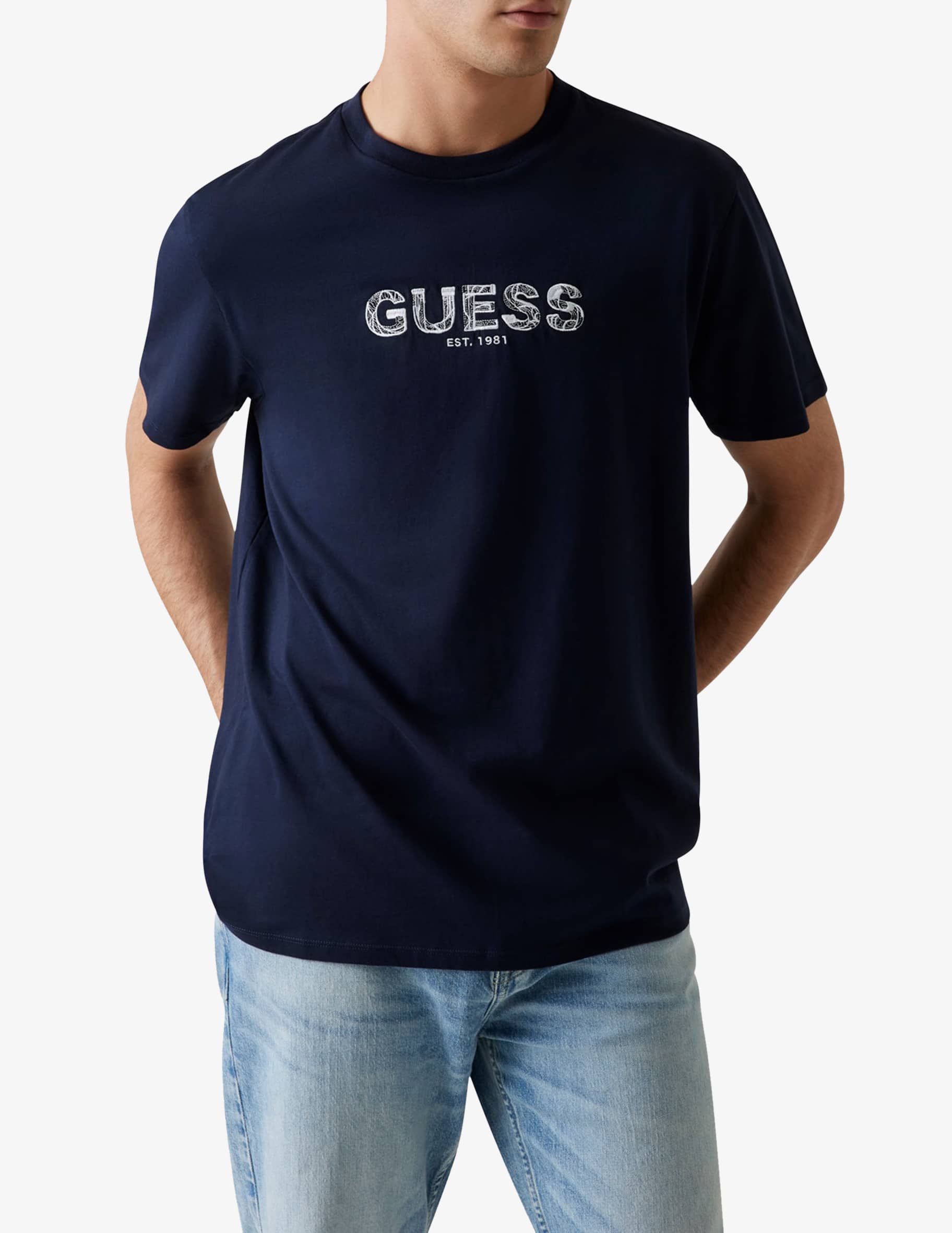 Shop Guess Guess logo t-shirt on Rinascente