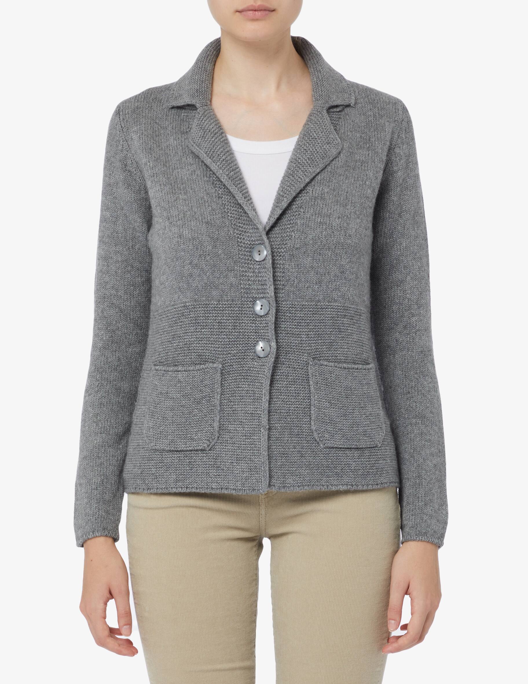 Shop Elizabeth Ascot 3-button cardigan with pockets on Rinascente