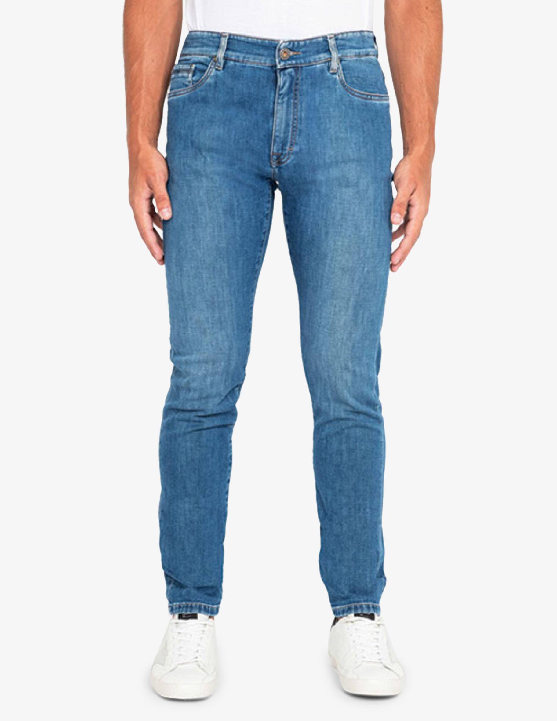 Shop Teleria Zed Denim slim trousers on Rinascente