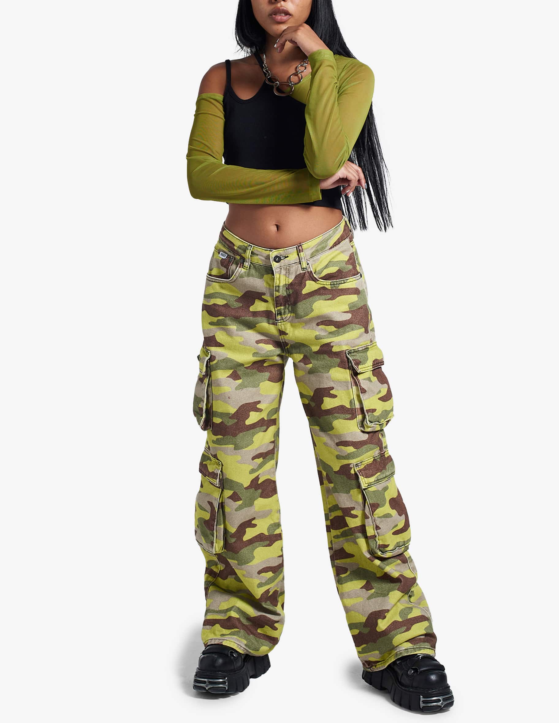 Shop The Ragged Priest Camo cargo pants - Yellow on Rinascente