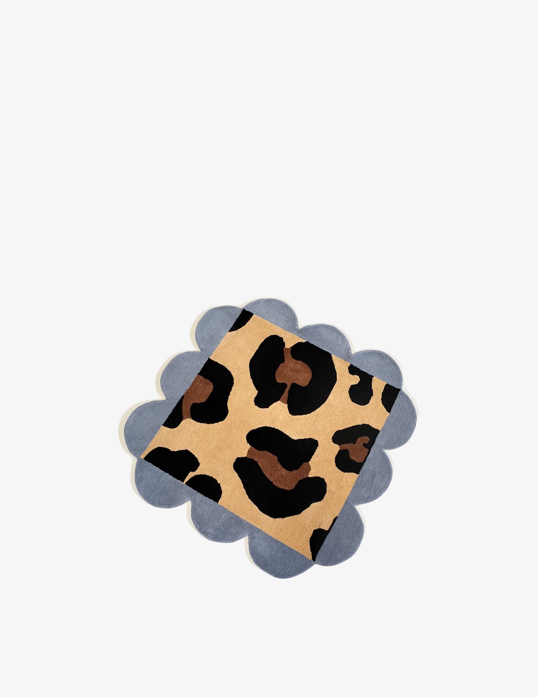 Shop Spaghetti Rugs Scallop-It Leo Rug L - Multi on Rinascente