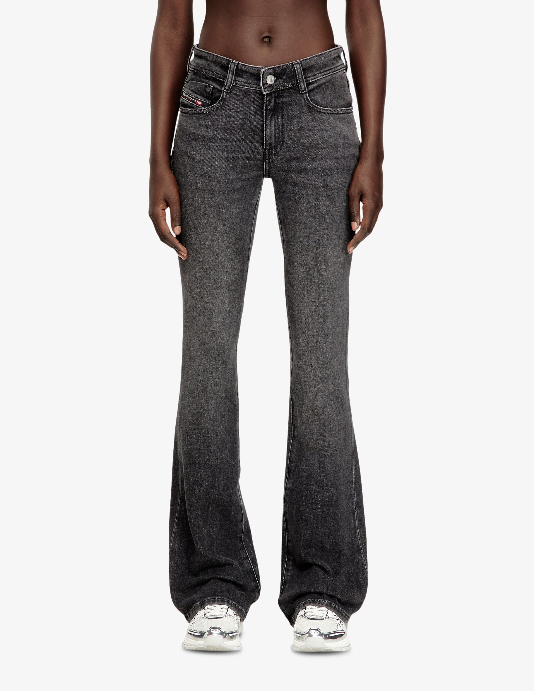 Acquista Diesel Jeans flare 1969 Debbey su Rinascente