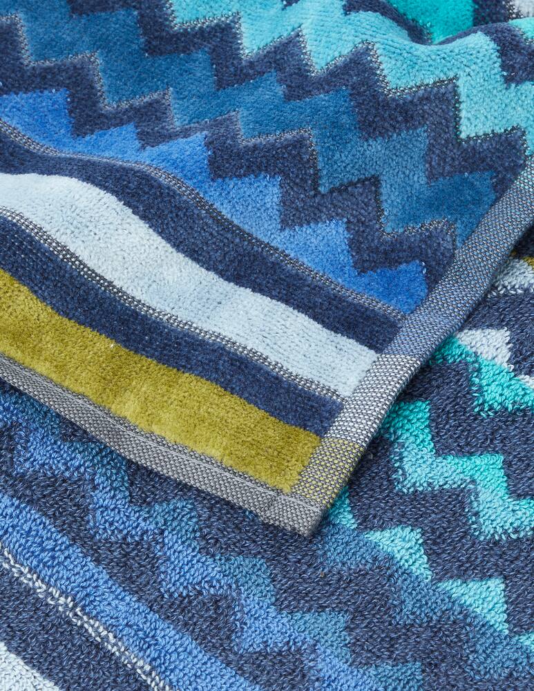 Shop Missoni Home Warner Bath Towel 70x115 - light blue on Rinascente