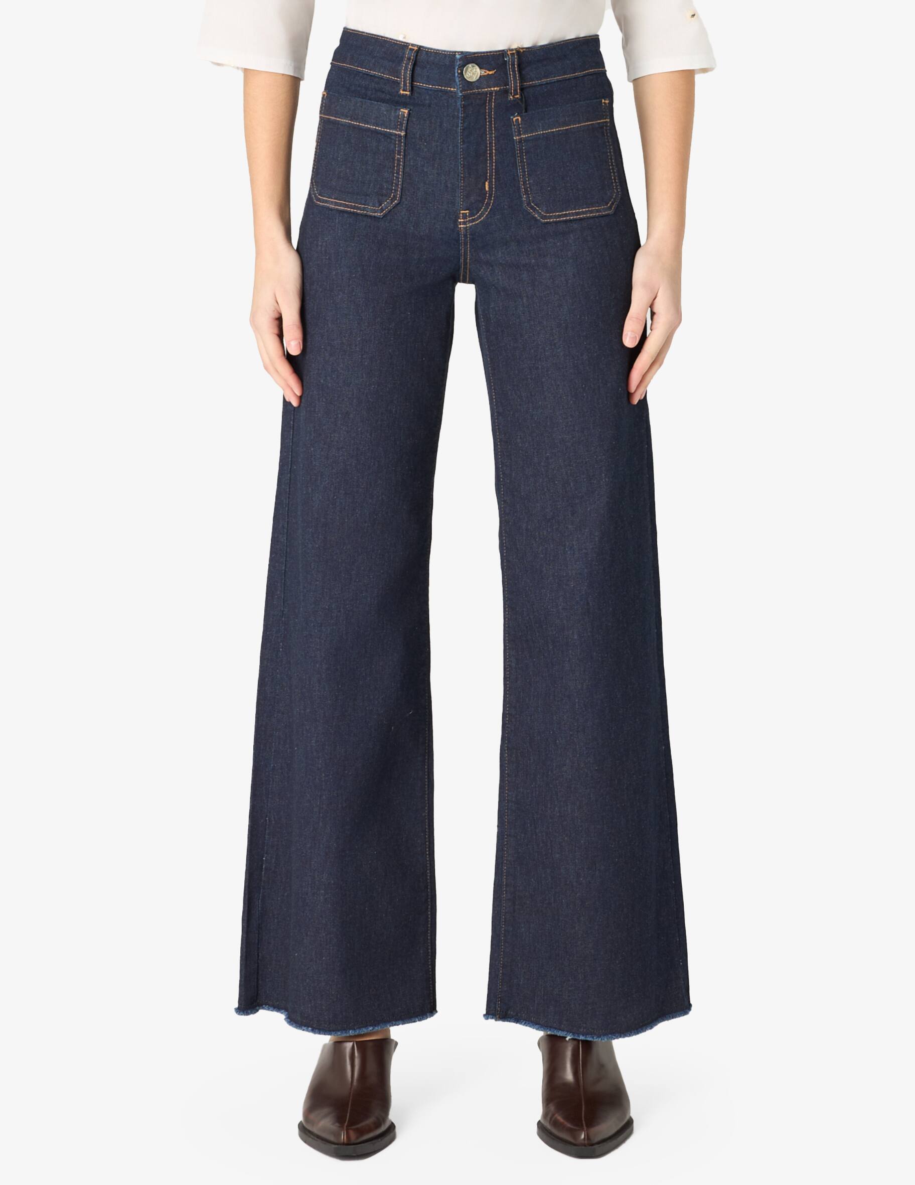 Shop EMME Palma pocket palazzo trousers on Rinascente