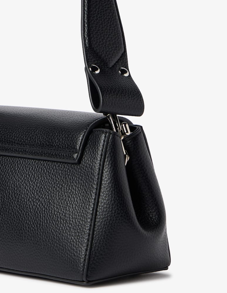 Acquista Vivienne Westwood Shoulder bag Hazel Medium su Rinascente