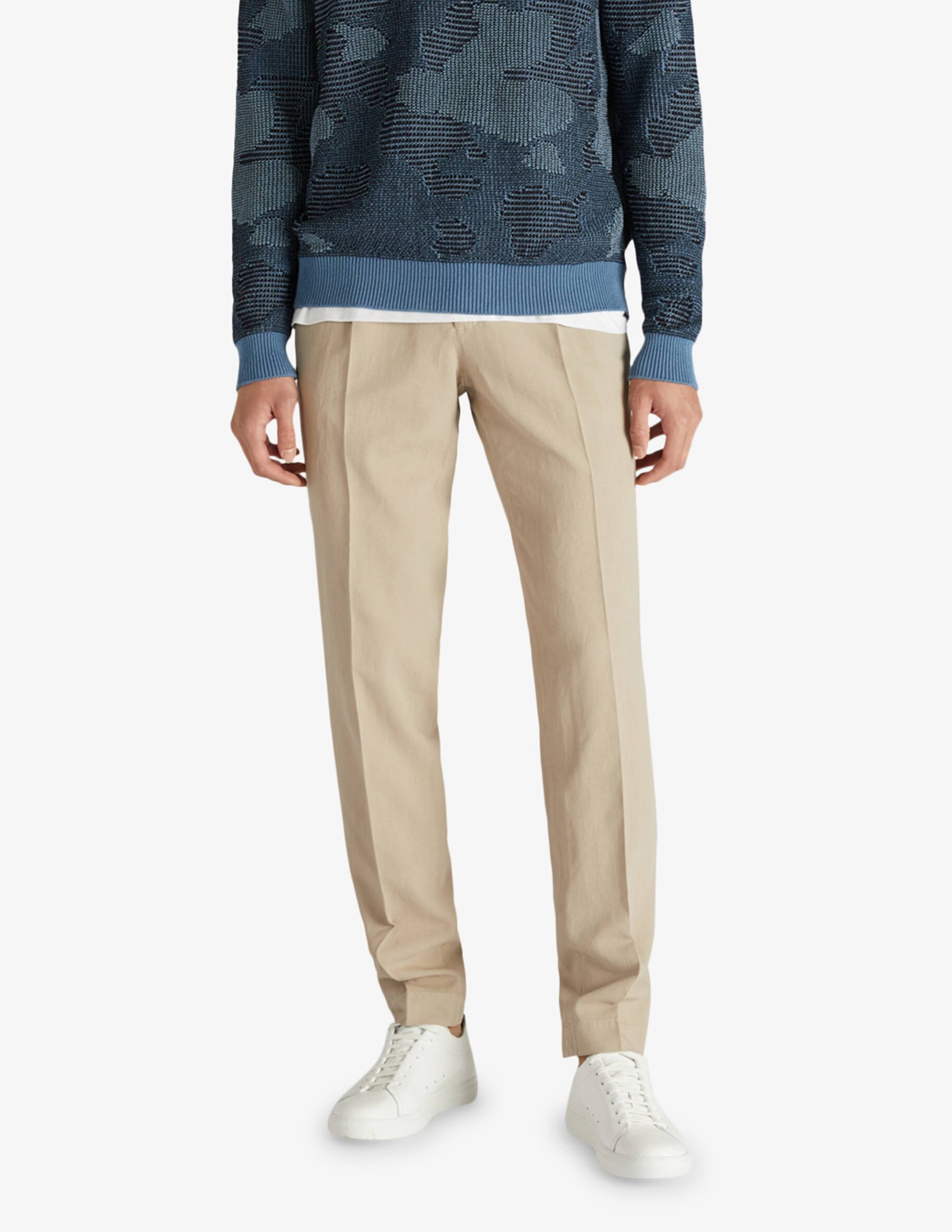 Shop Slowear Incotex Certified ice crêpe chinolino carrot fit trousers on Rinascente