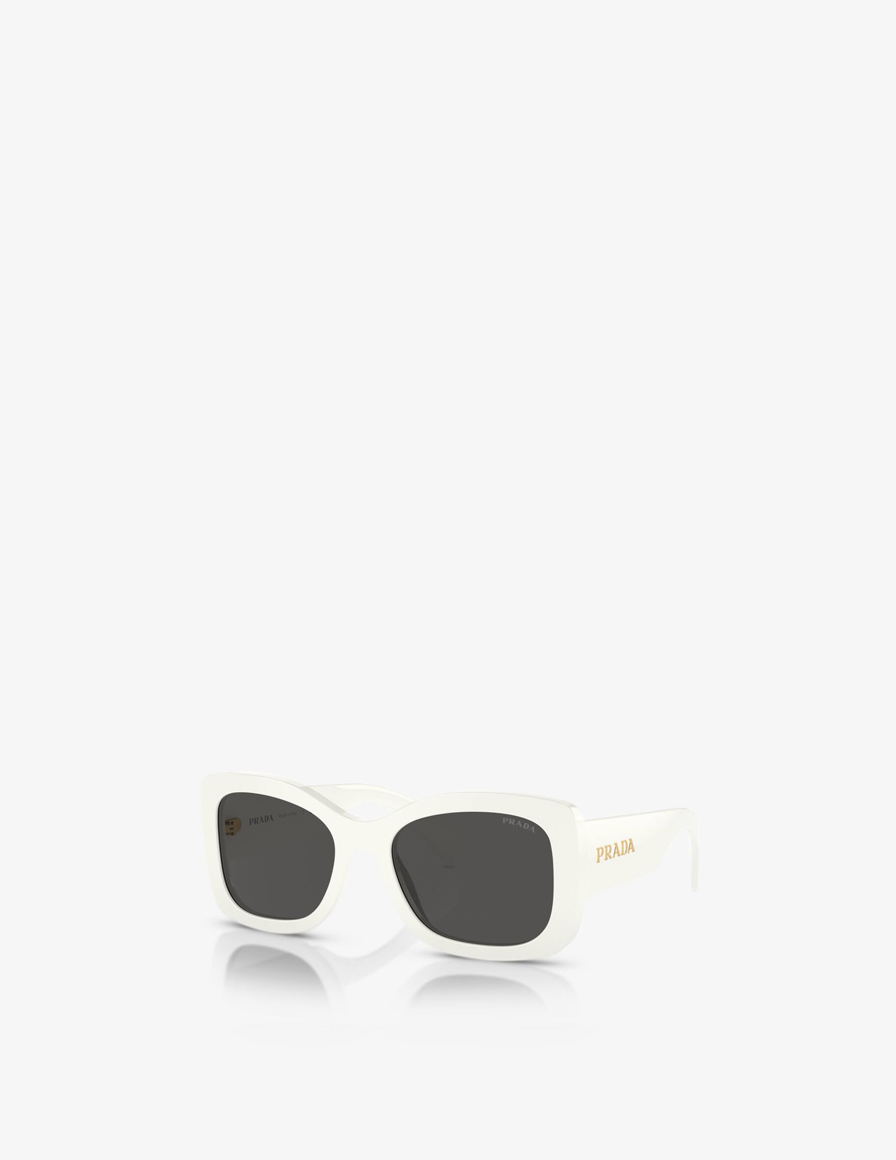 Shop Prada PRA08S square sunglasses on Rinascente