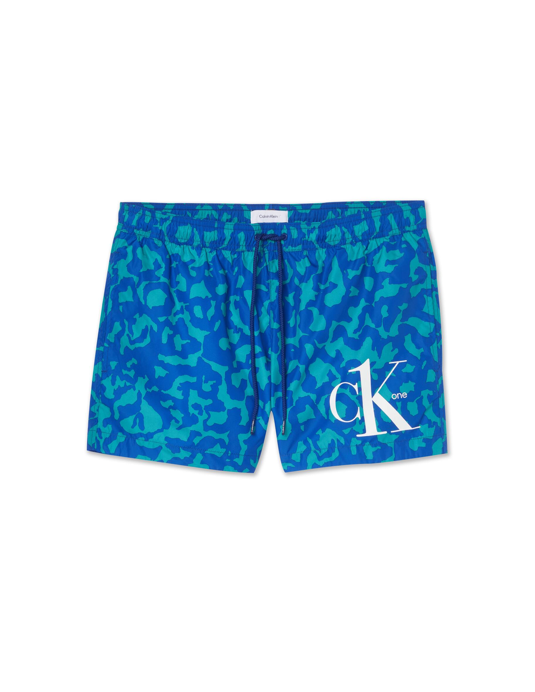 Shop Calvin Klein Print macul ck one short swimshorts - multi on Rinascente
