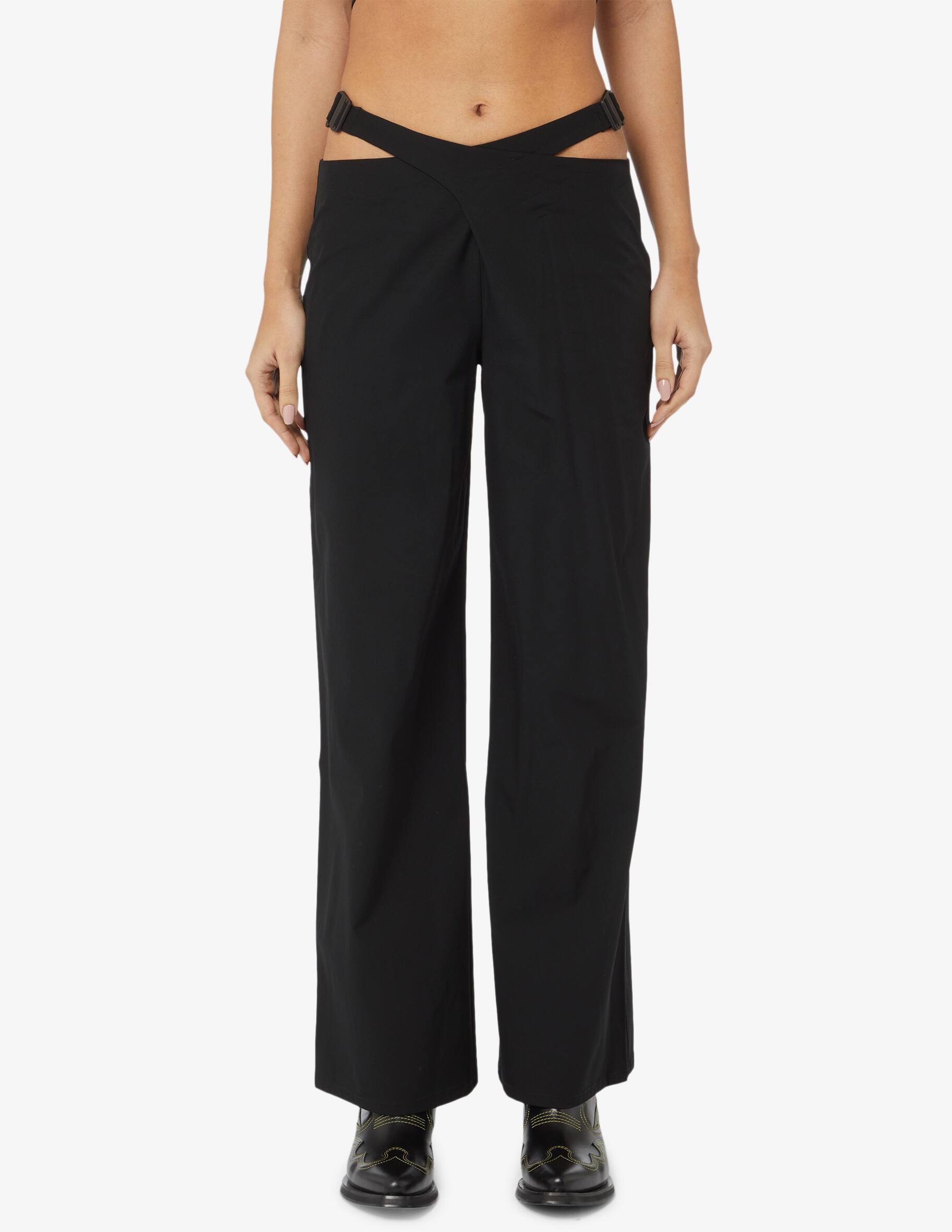Shop Calvin Klein Jeans Cut out utility pants on Rinascente